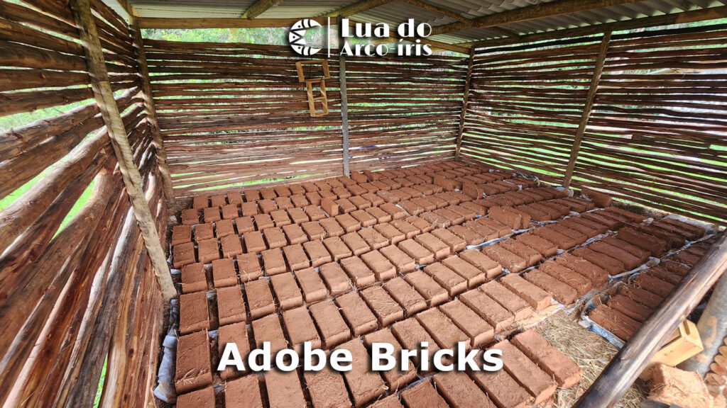 Adobe Brick Project - Lua do Arco-íris